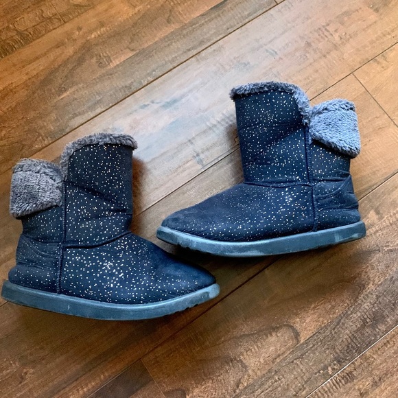 Roebuck & Co. | Shoes | Roe Buck Co Sparkly Navy Blue Cozy Boots Sz2 ...